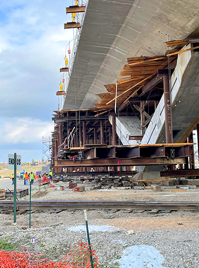 3 Bridges, 12 Strand Jacks and 100 Irregular Loads - Engineered Rigging