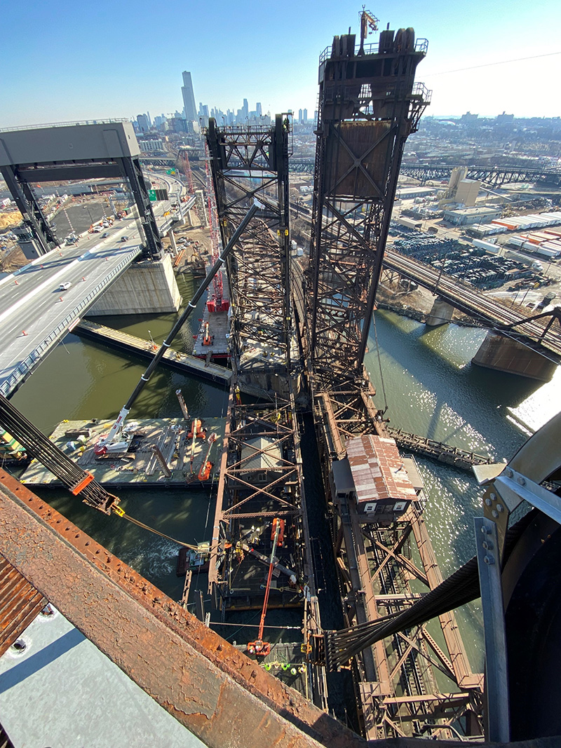 Small But Mighty Strand Jacks Overcome Bridge Demolition Challenges - Engineered Rigging